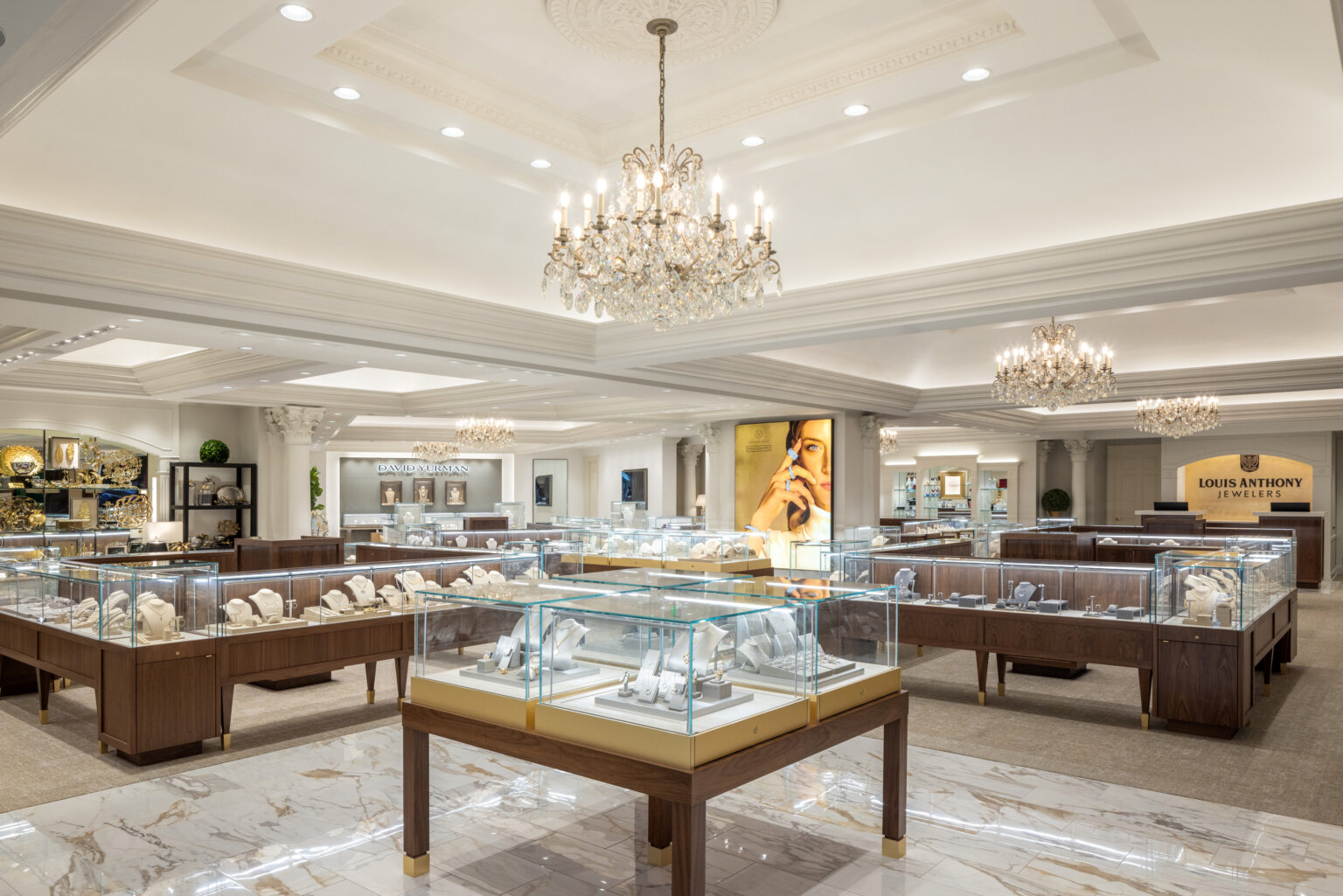Hidden Gems: Louis Anthony Jewelers - The Couture Show